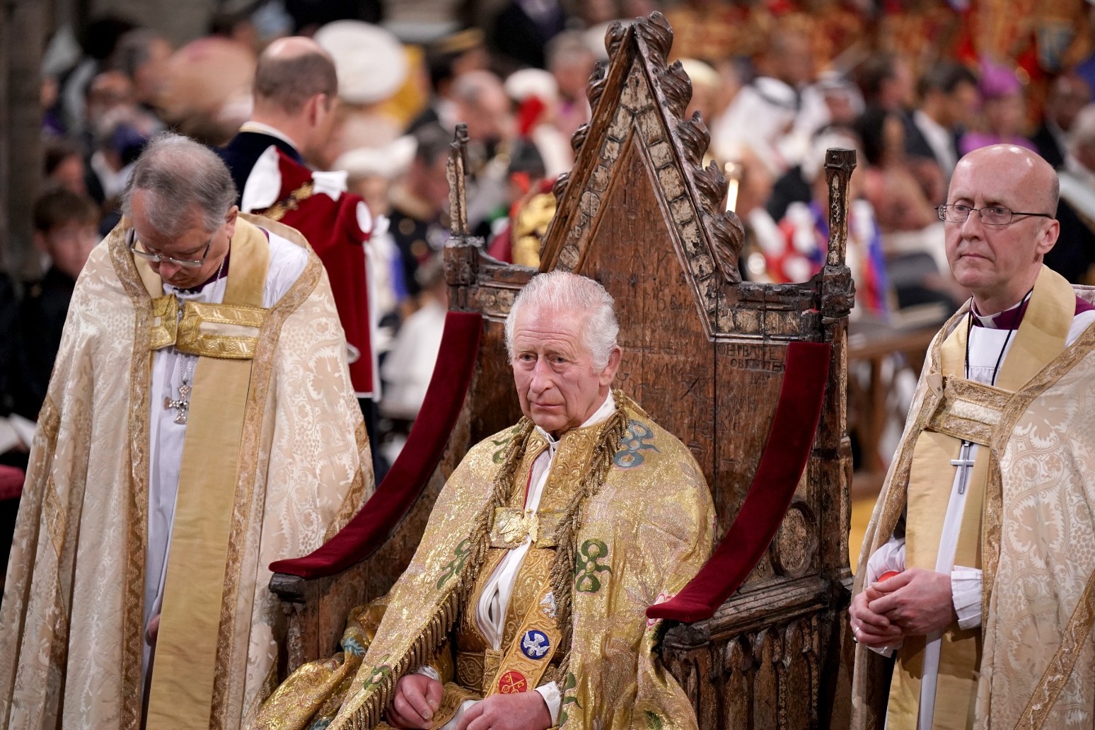 Charles crowned King in front of the watching world | Radio NewsHub