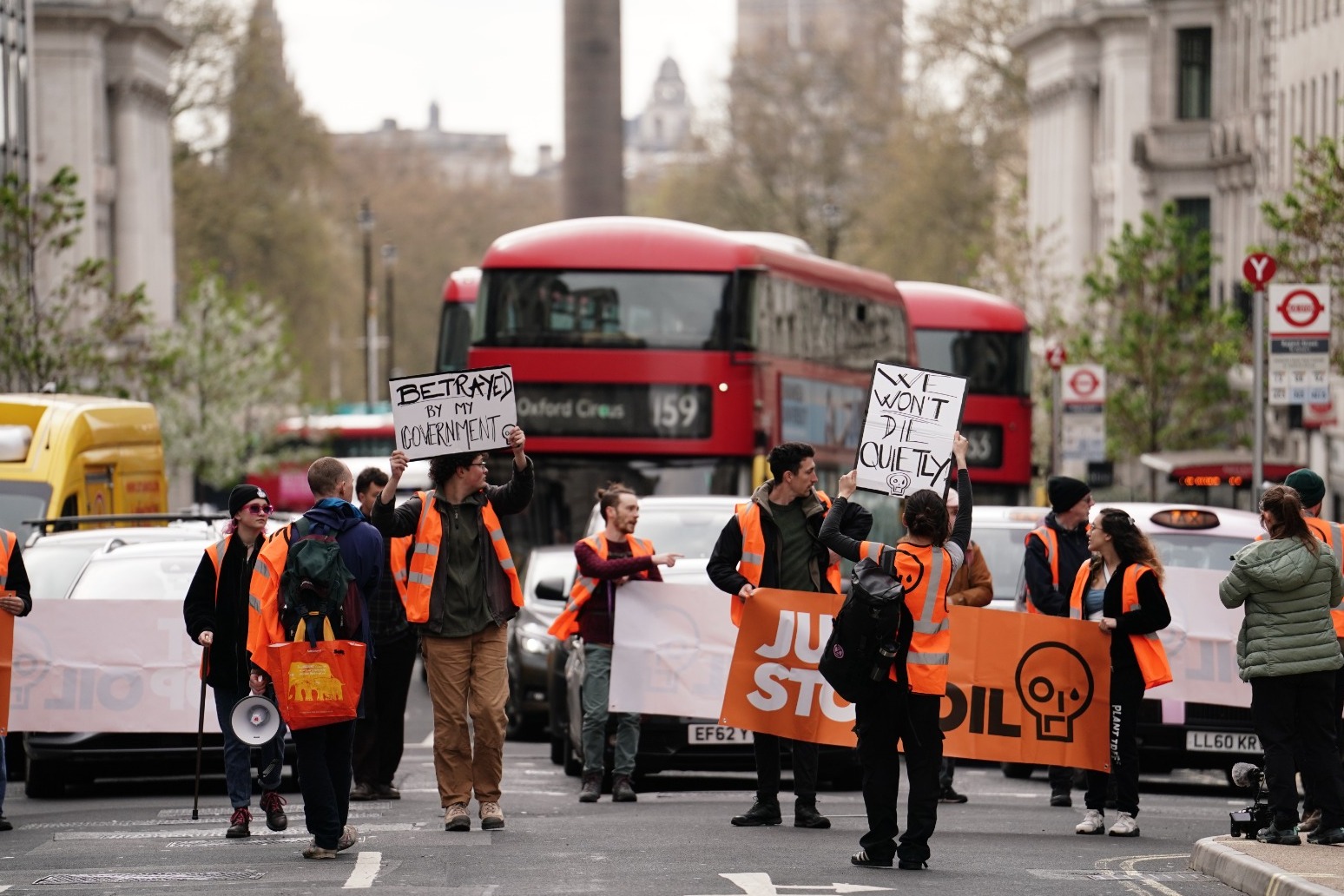 Just Stop Oil activists hold up traffic in North London | Radio NewsHub